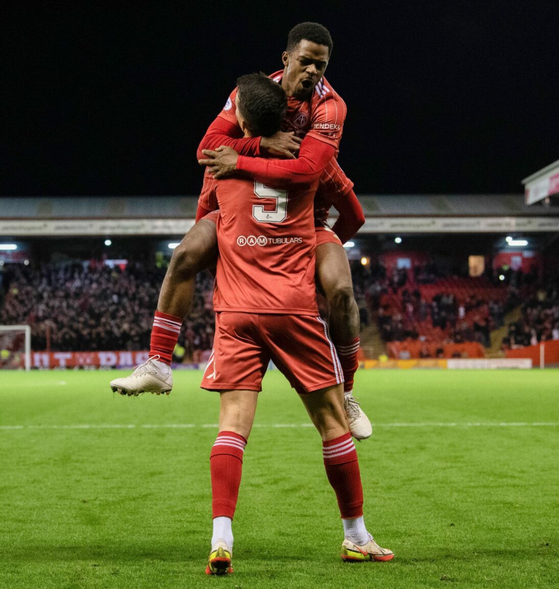 Duk is no diver - Aberdeen boss Jim Goodwin defends striker after 'dive ...