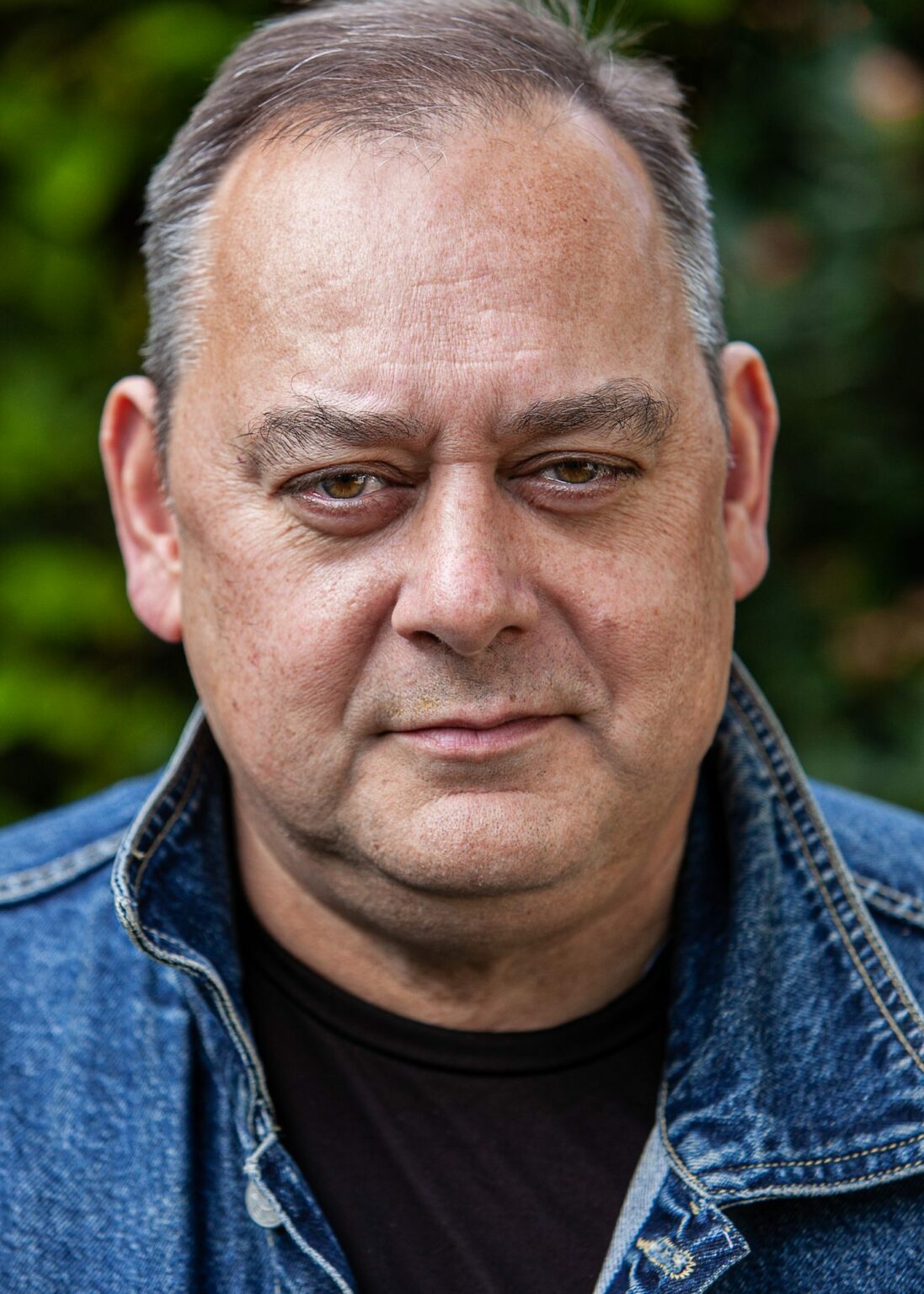 Corrie legend Nigel Pivaro makes Commitment to thrill at HMT