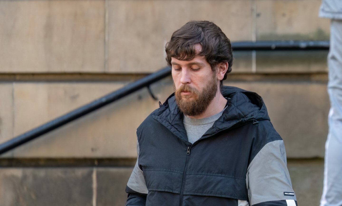 Neighbour calls 999 after nappy change row turns nasty