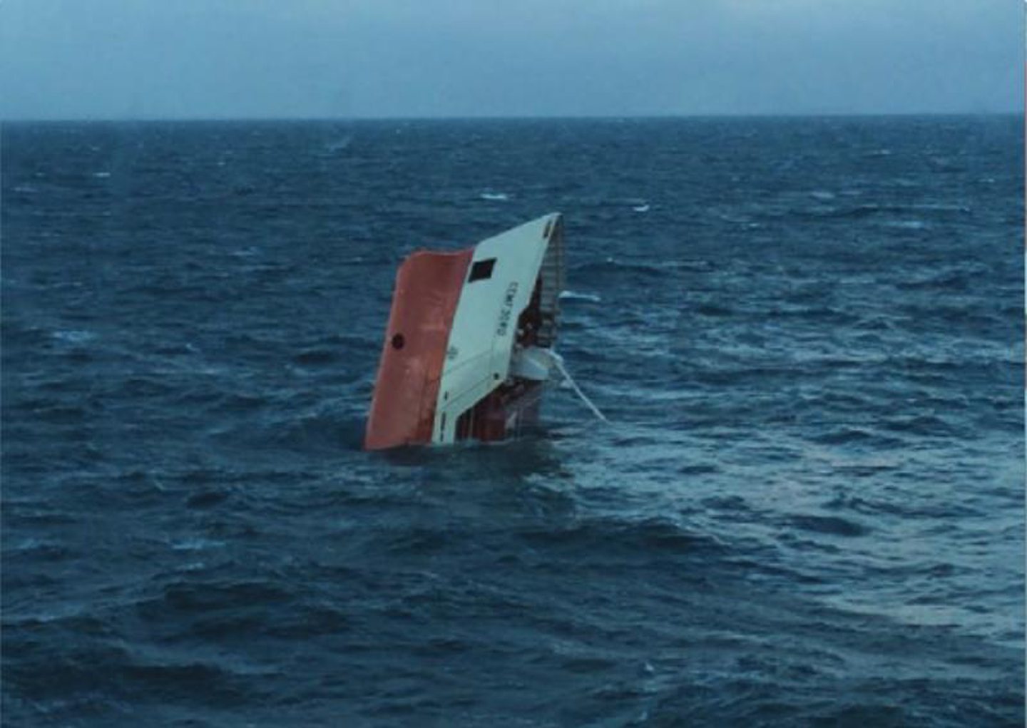 Cemfjord capsize which killed eight men was "sudden and violent"