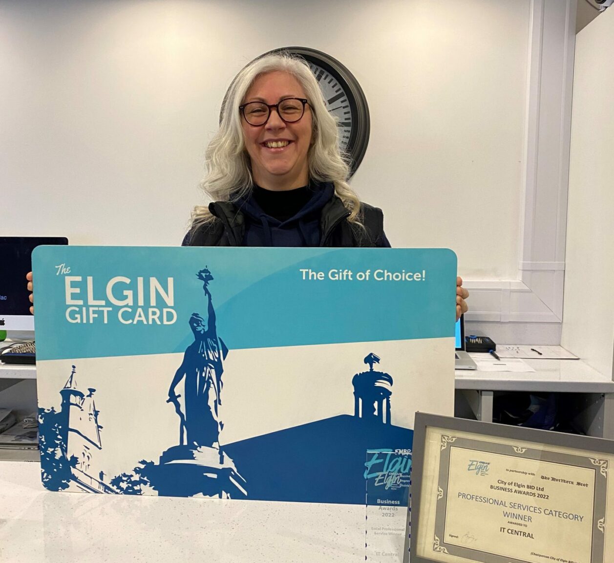 Business-owning Elgin mums urge public to shop local for Mother's Day