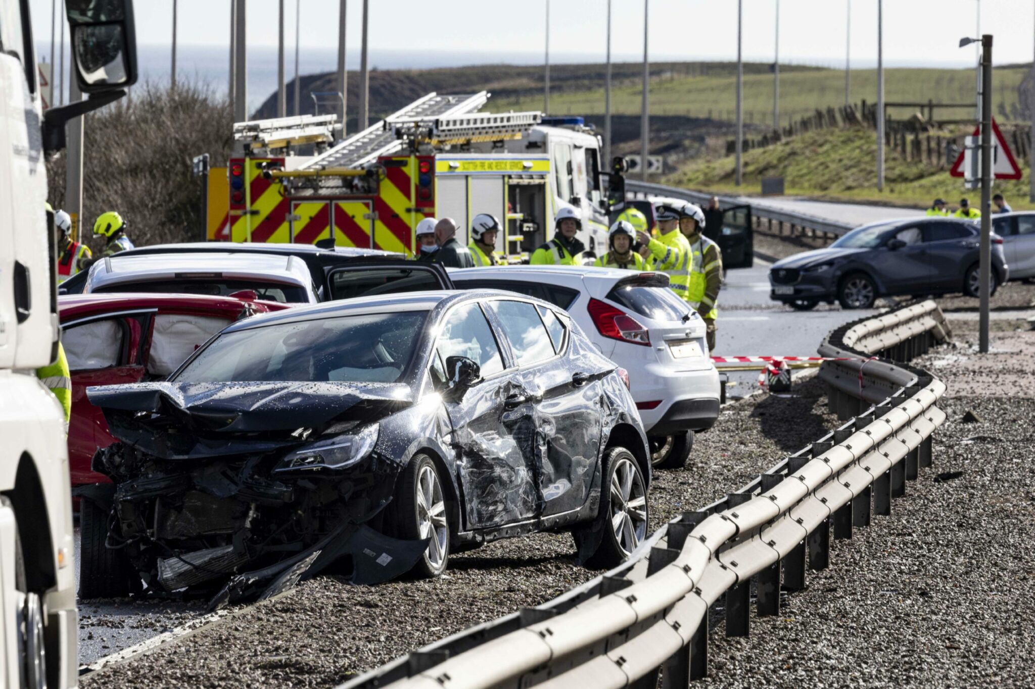 A92 crash: Four people taken to hospital following 17-vehicle crash near Newtonhill - Press and ...