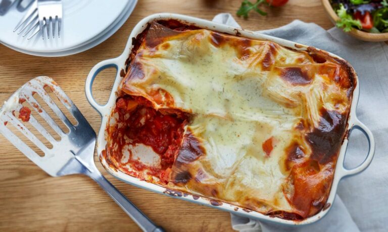 Recipe: Easy and super cheesy veggie lasagne to enjoy this Easter