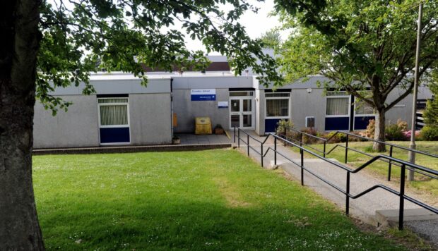 Health scares inspire Crombie Primary School to install defibrillator ...