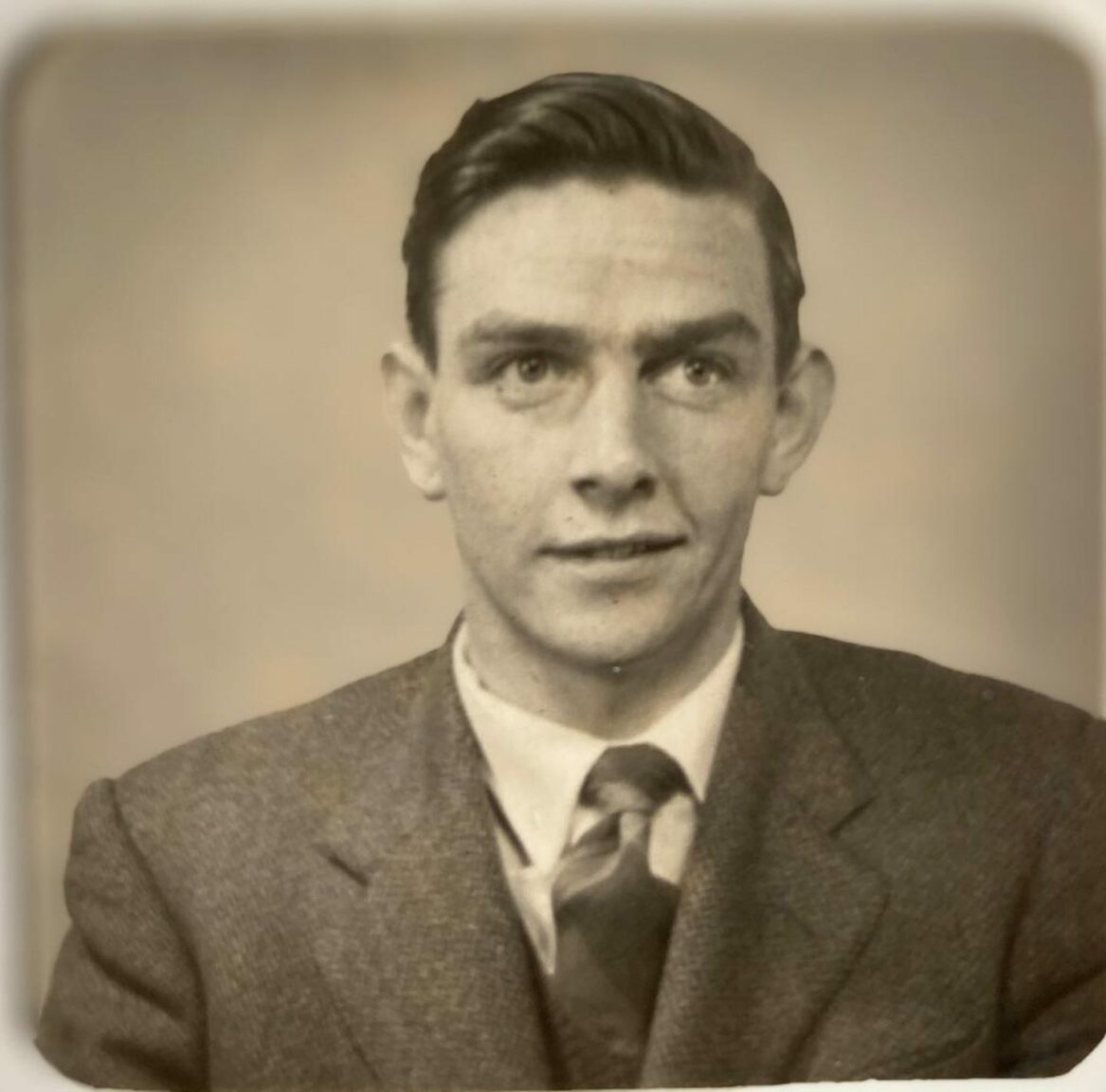 Death of Scottish Rugby president, Gordon Masson of Aberdeen