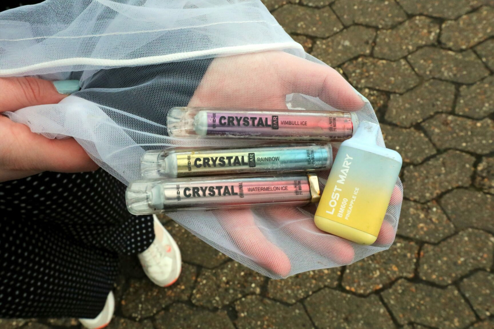 Aberdeen City Council backs ban on disposable vapes