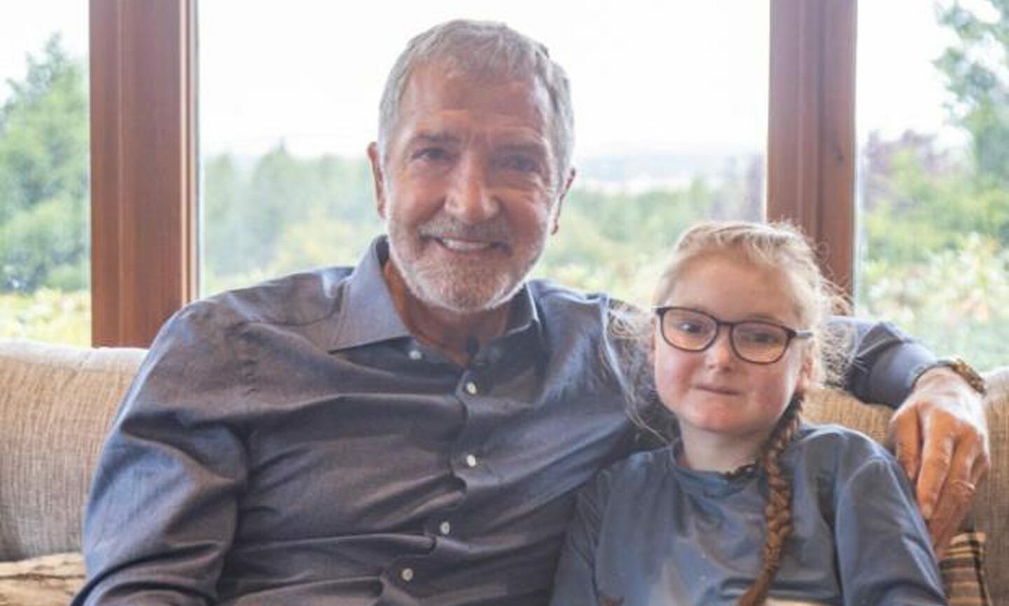 Football legend to swim Channel for 'butterfly skin sufferer Isla