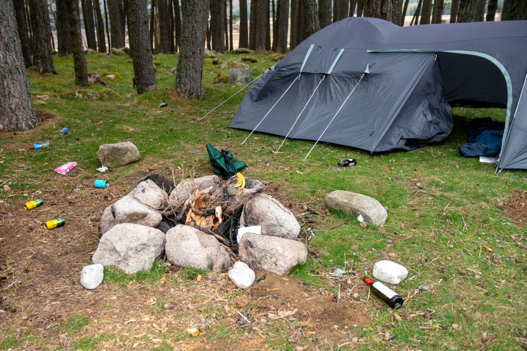 Dirty camping: Meet the rangers cleaning up 'disaster' campsites