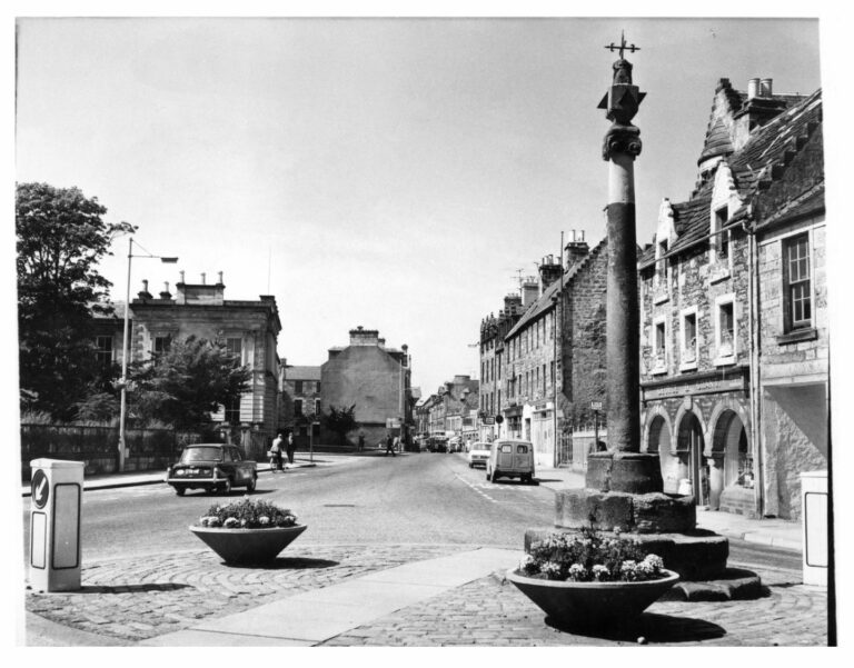 In pictures: Elgin's charming town centre in the 1960s and 1970s