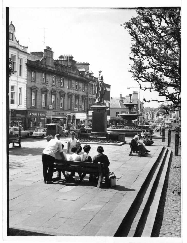 In pictures: Elgin's charming town centre in the 1960s and 1970s