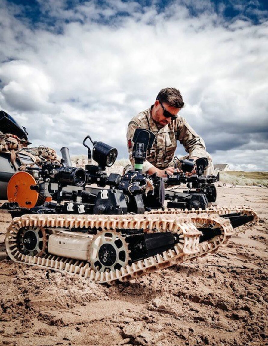 Ukrainian troops get Royal Navy bomb training at Highland loch