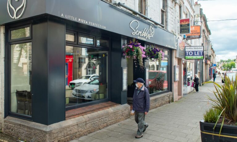 Elgin restaurant Scribbles hits back at review from Butlers Empire
