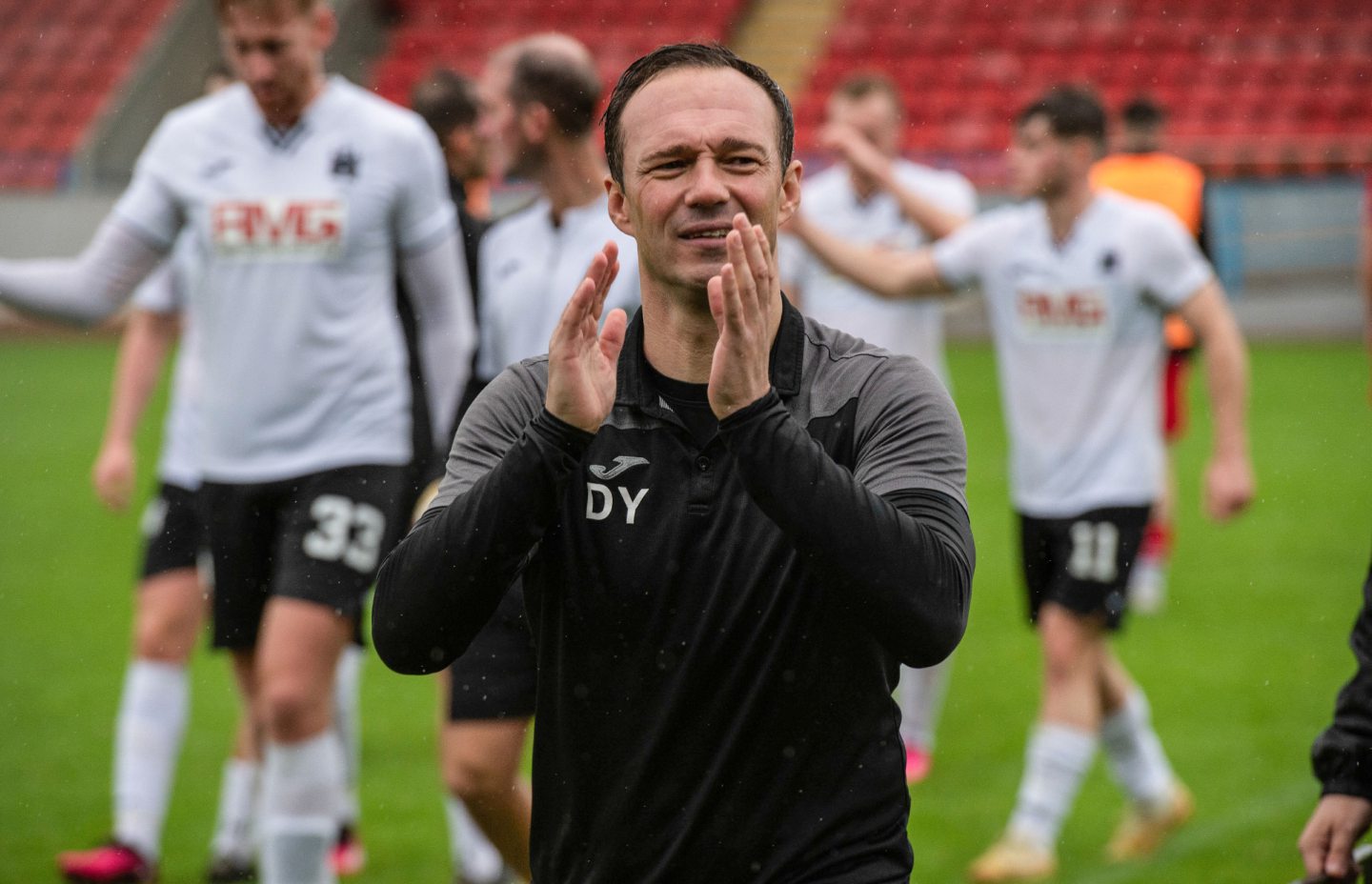 Darren Young: Aberdeen boss must get players and fans onside