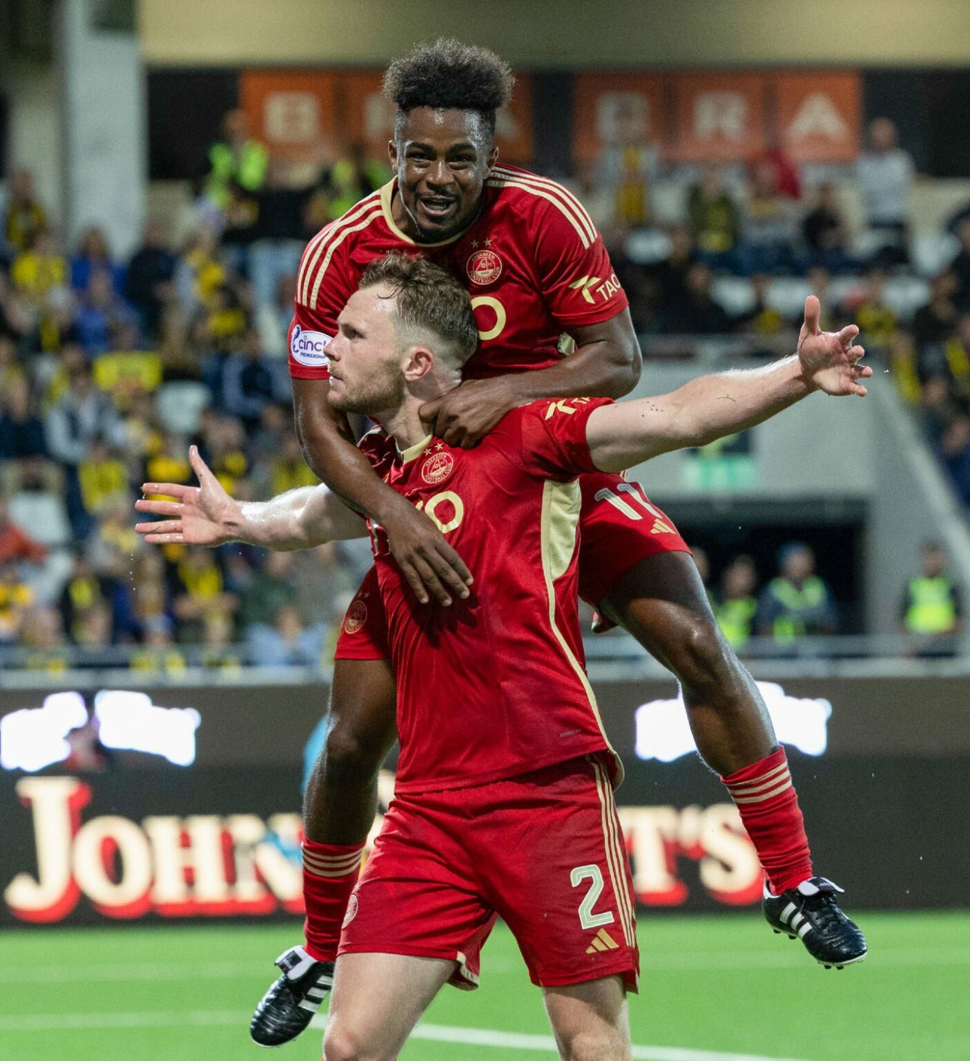 Aberdeen boss Barry Robson hails impact of Nicky Devlin