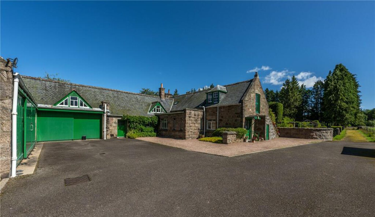 Inside Craigendinnie, a £1.6m Victorian mansion near Balmoral