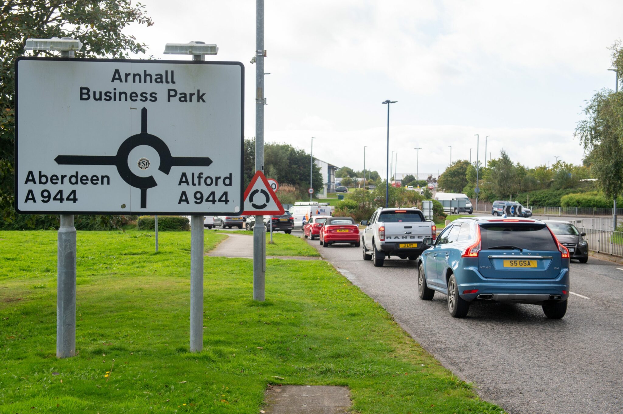 New signs installed at Westhill roundabout following confusion