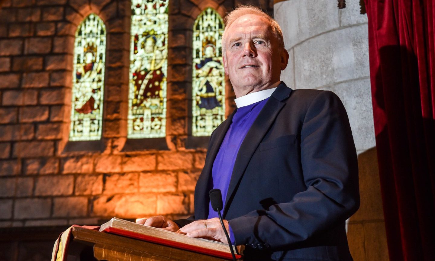 King honours Crathie minister for services to royal family