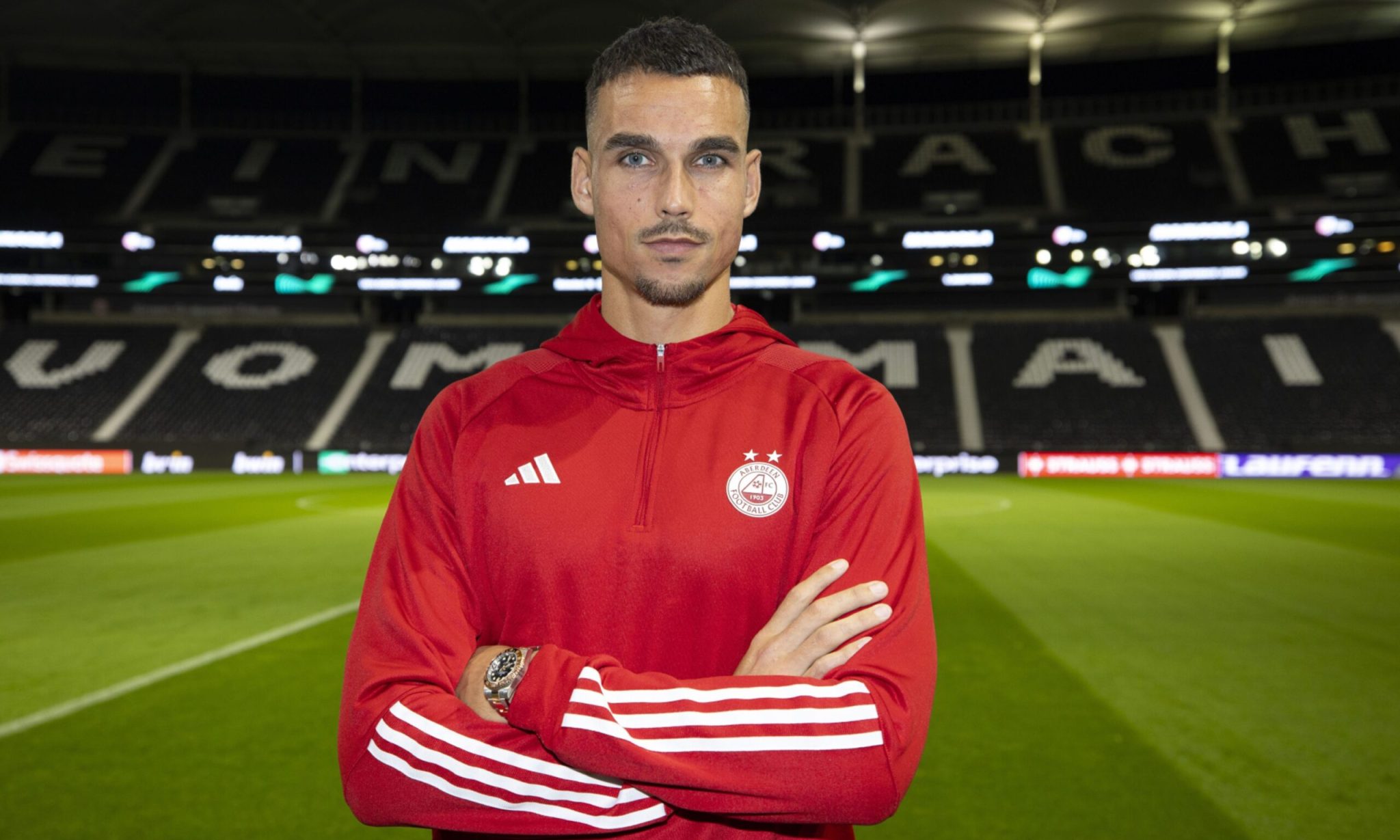 Aberdeen to begin talks with goalkeeper Kelle Roos on a new deal