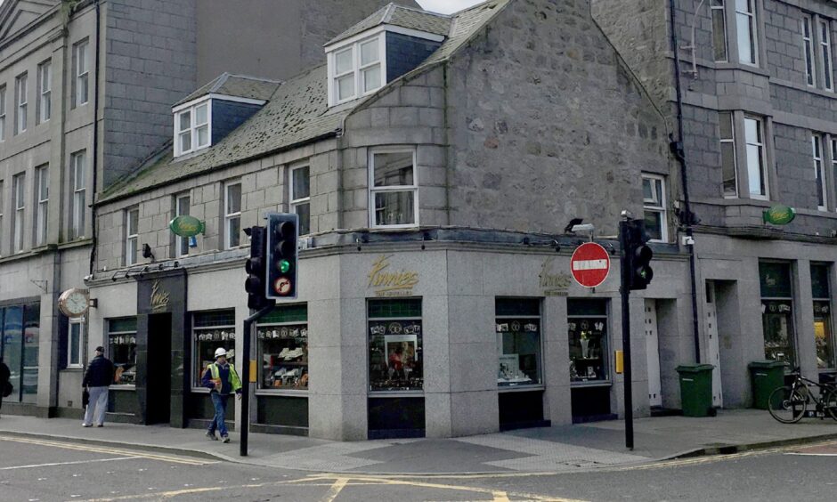 Tributes paid as co-founder of Finnies the Jeweller dies