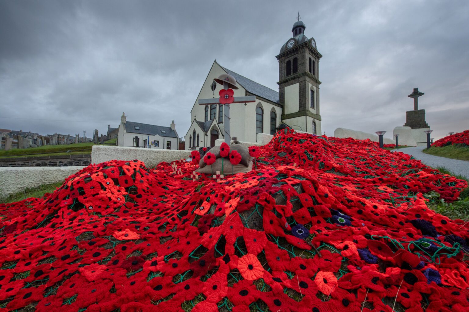 Macduff poppy display back with over 17,000 poppies