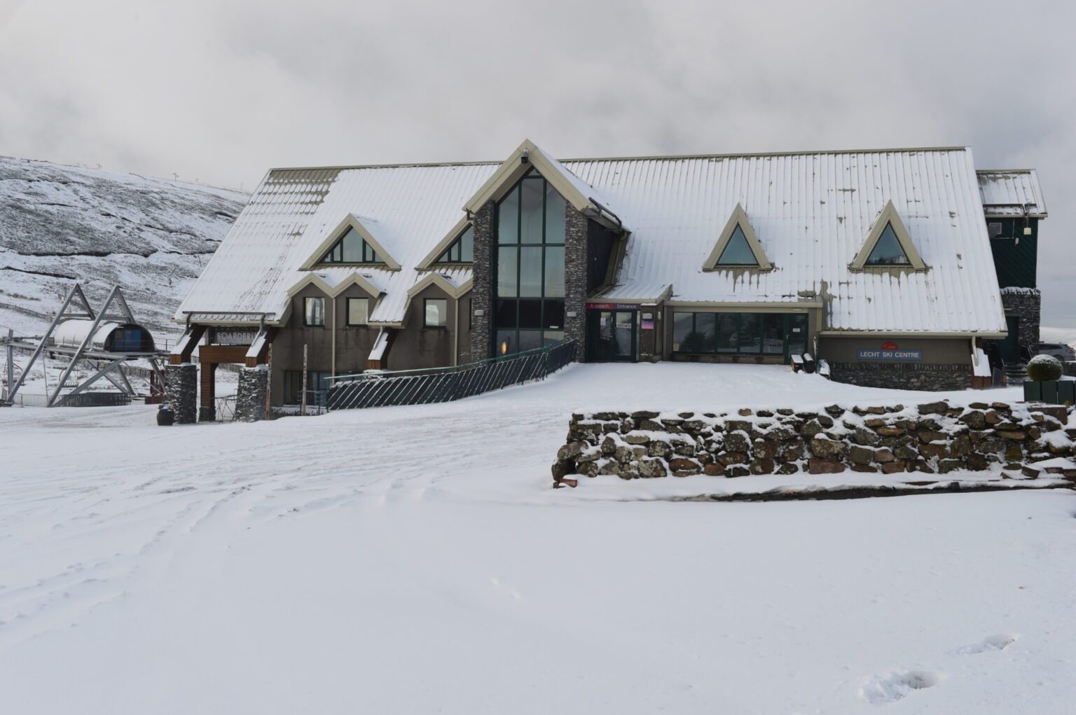 Early start to ski season as Lecht Ski Centre is blanketed in snow
