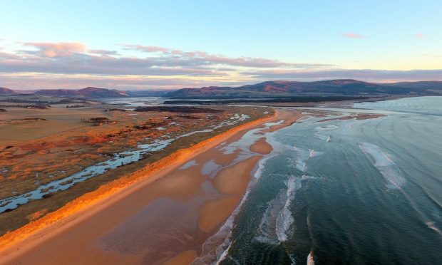Coul Links landowner will build 30 homes if golf course is approved