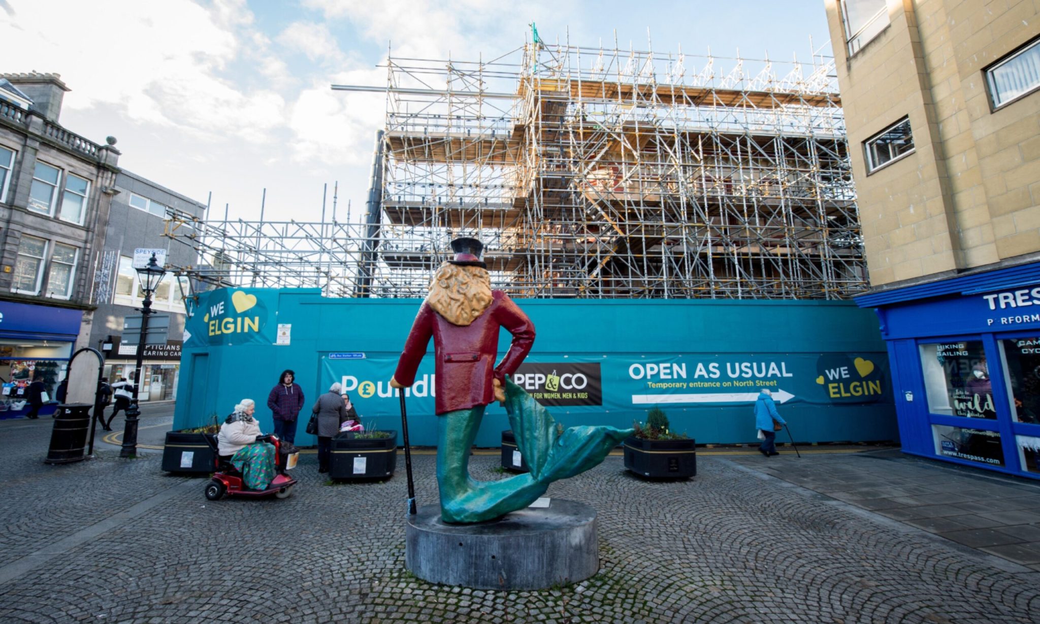 Timeline of 6 years of Poundland works in Elgin