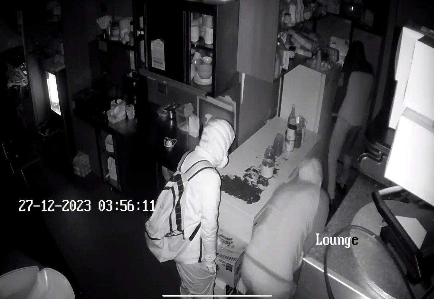 Shocking CCTV images show masked thieves raiding Fittie Bar