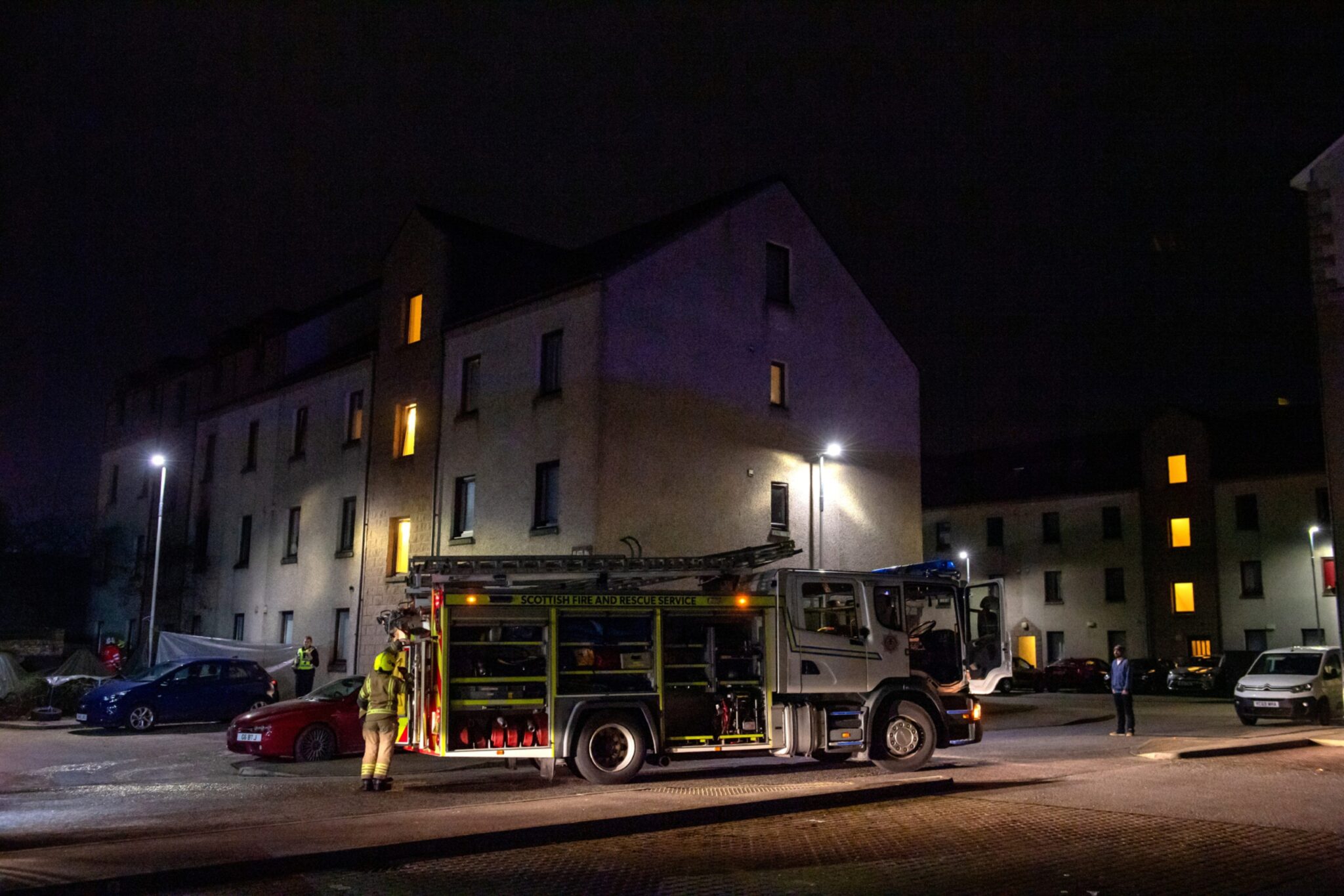 Hilton Fire: Residents' desperate plea to alert neighbours