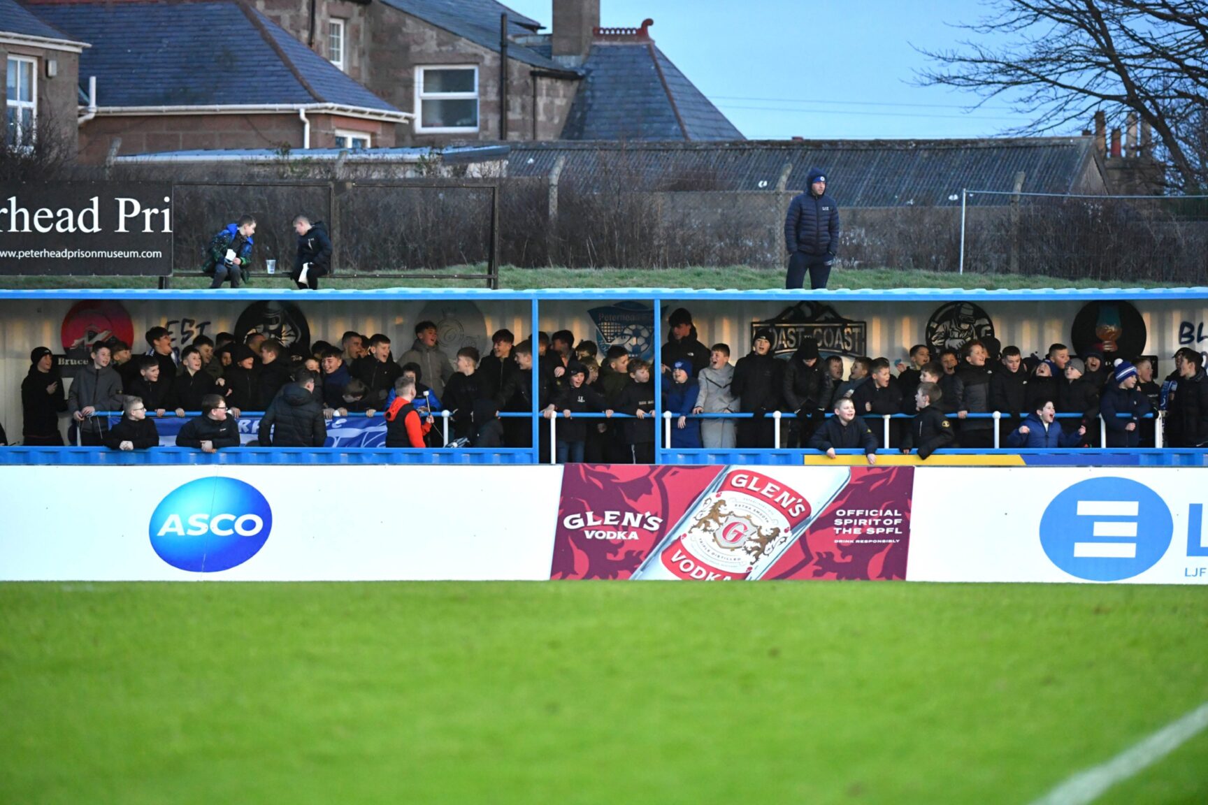 Hamish Ritchie helps Peterhead end Stenhousemuir's winning run