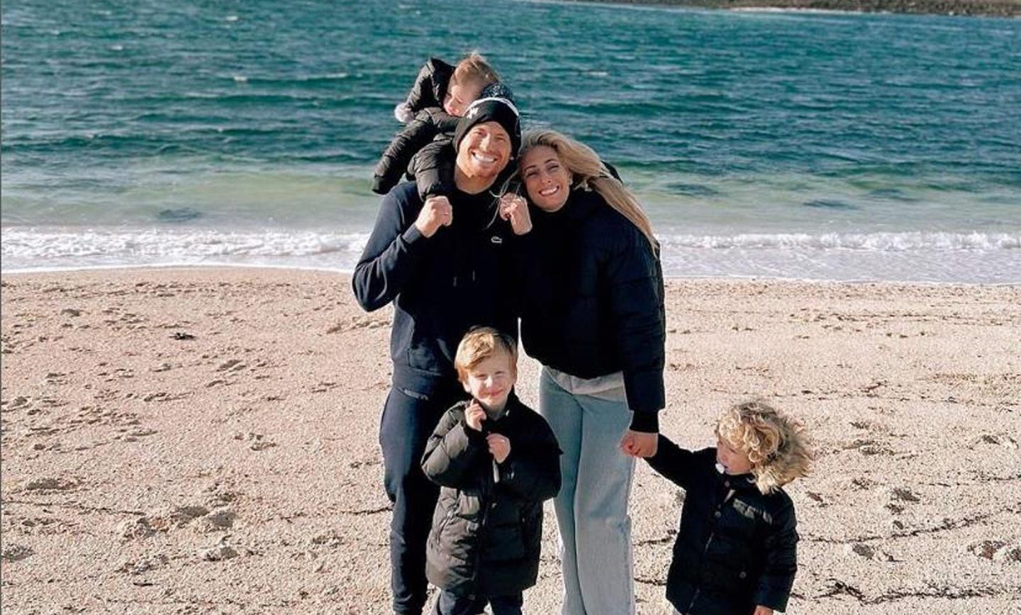 Stacey Solomon reveals van got stuck at Fort William drive-thru