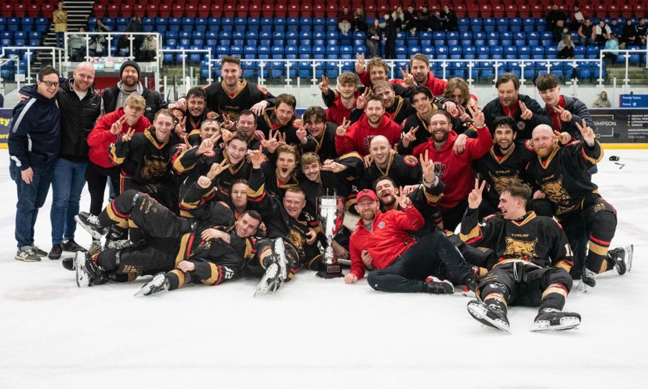 Aberdeen Lynx crowned Scottish ice hockey champions again