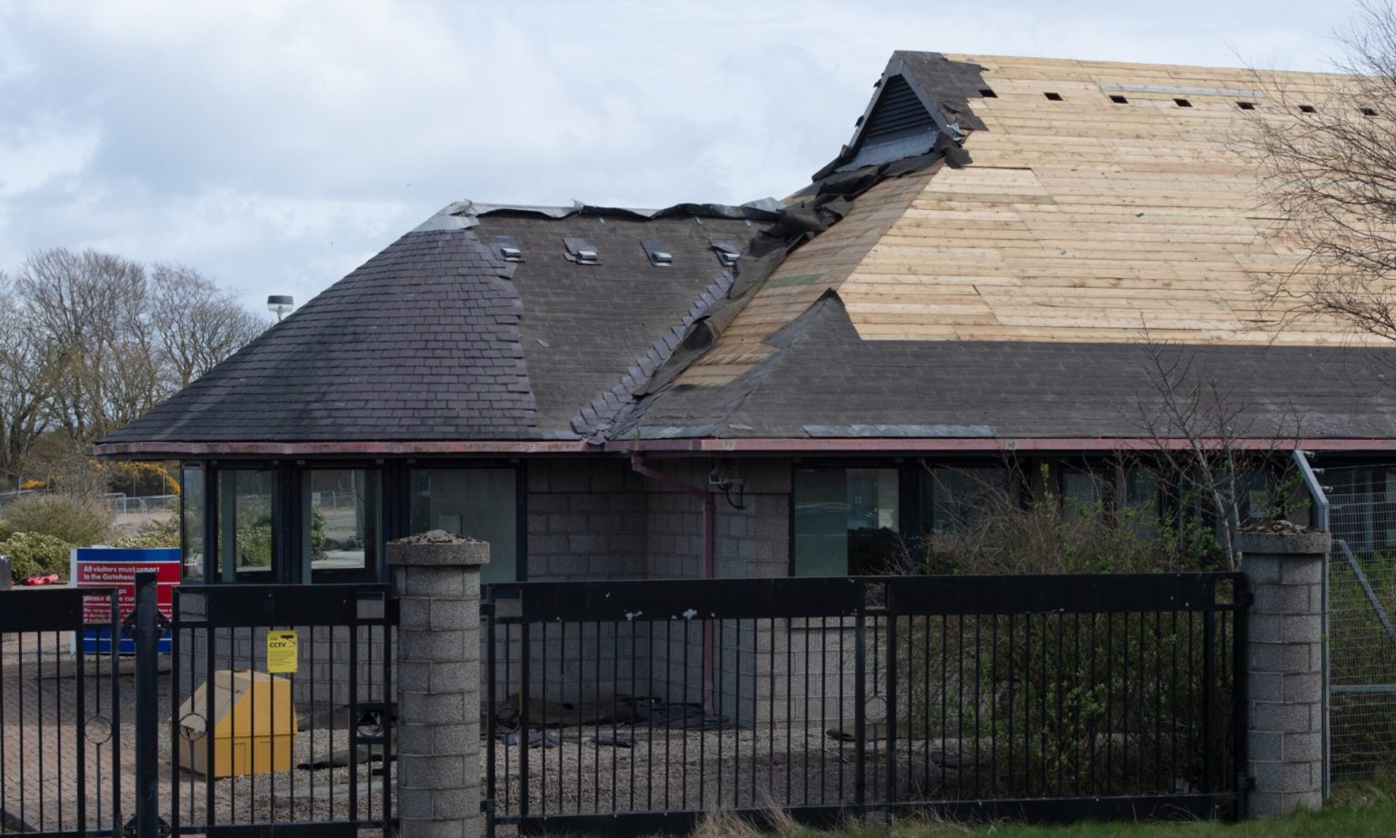 Shell HQ demolition: Images show diggers tearing down landmark
