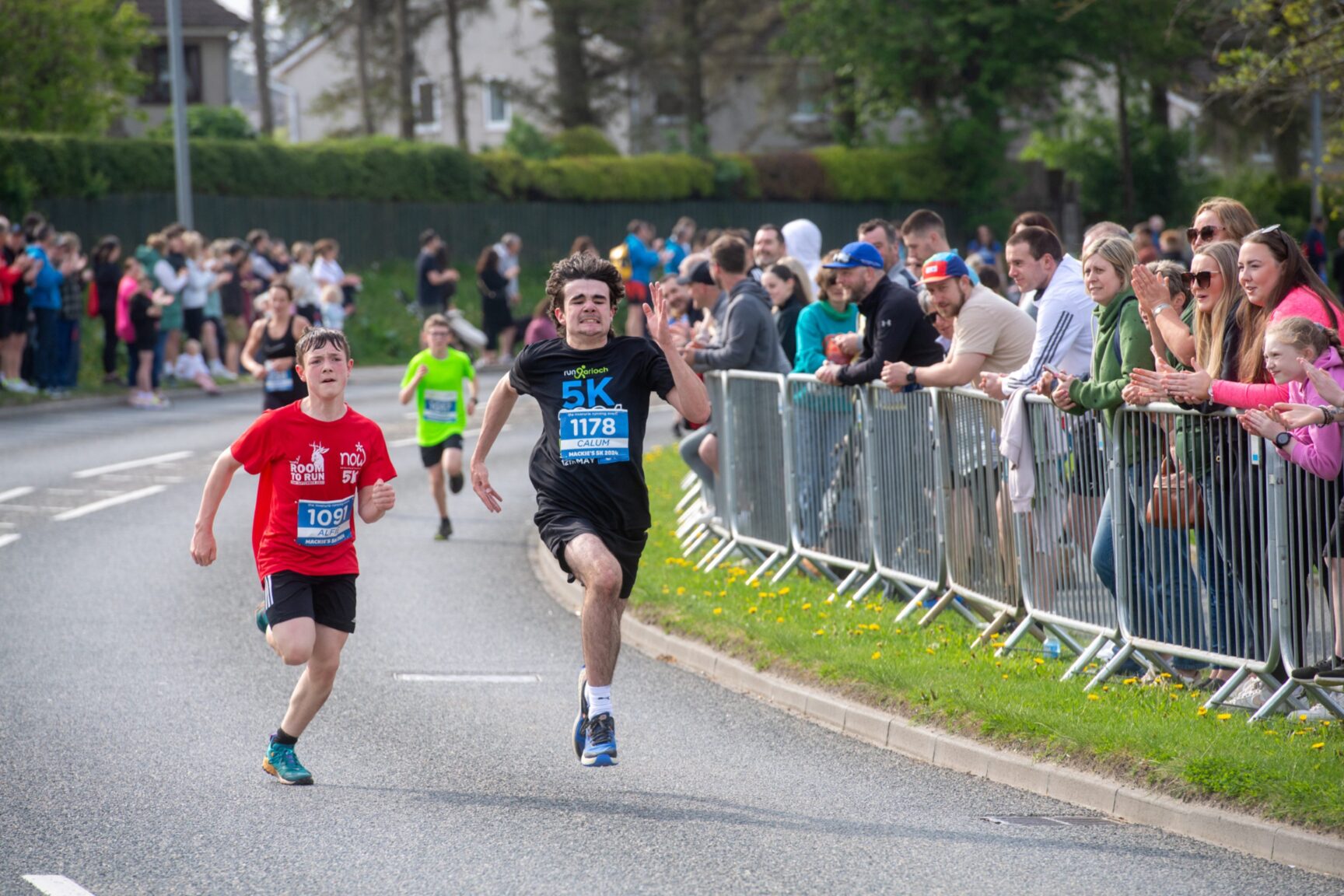 GALLERY: Thousands test their mettle as Run Garioch returns - Press and ...