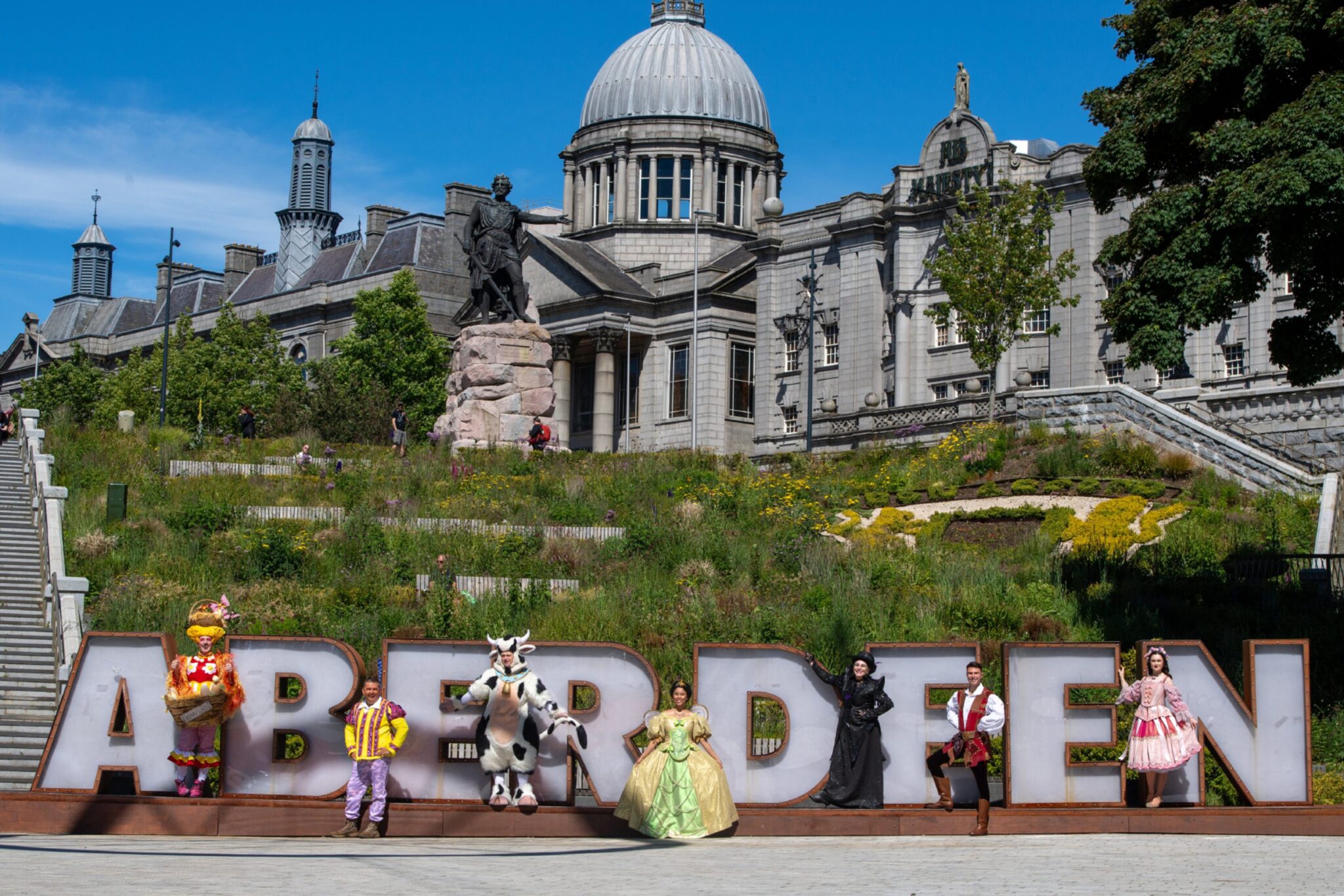 Panto cast excited to entertain 'amazing' Aberdeen audiences
