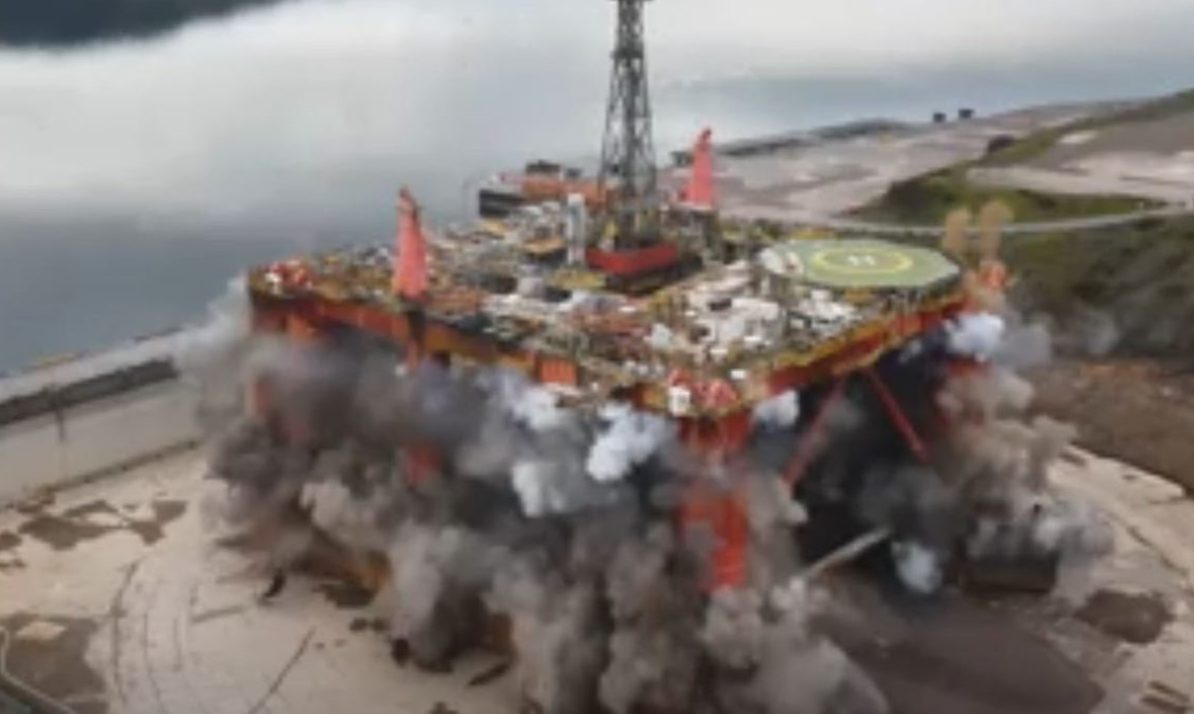 WATCH: Oil rig explodes on the shores of Kishorn on NC500