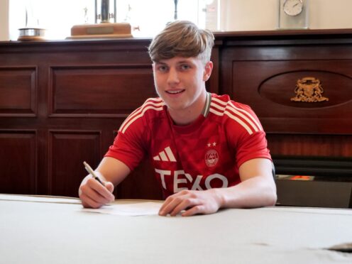 Aberdeen sign teenage defender on two-year contract