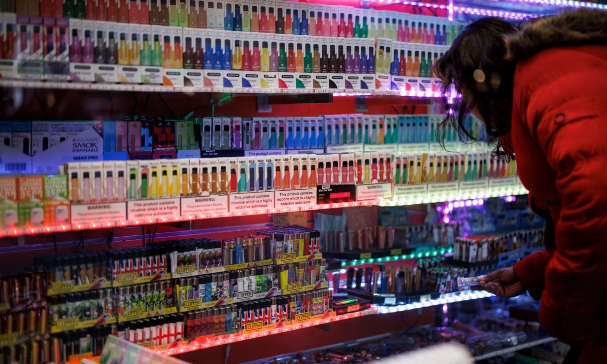 Rival Aberdeen corner shops row over vapes being sold to children