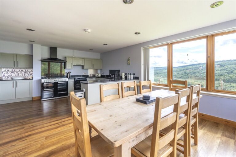 Highland farmhouse with its own rooftop terrace and scenic views