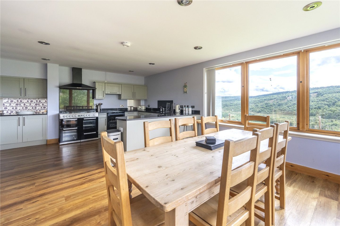 Highland farmhouse with its own rooftop terrace and scenic views