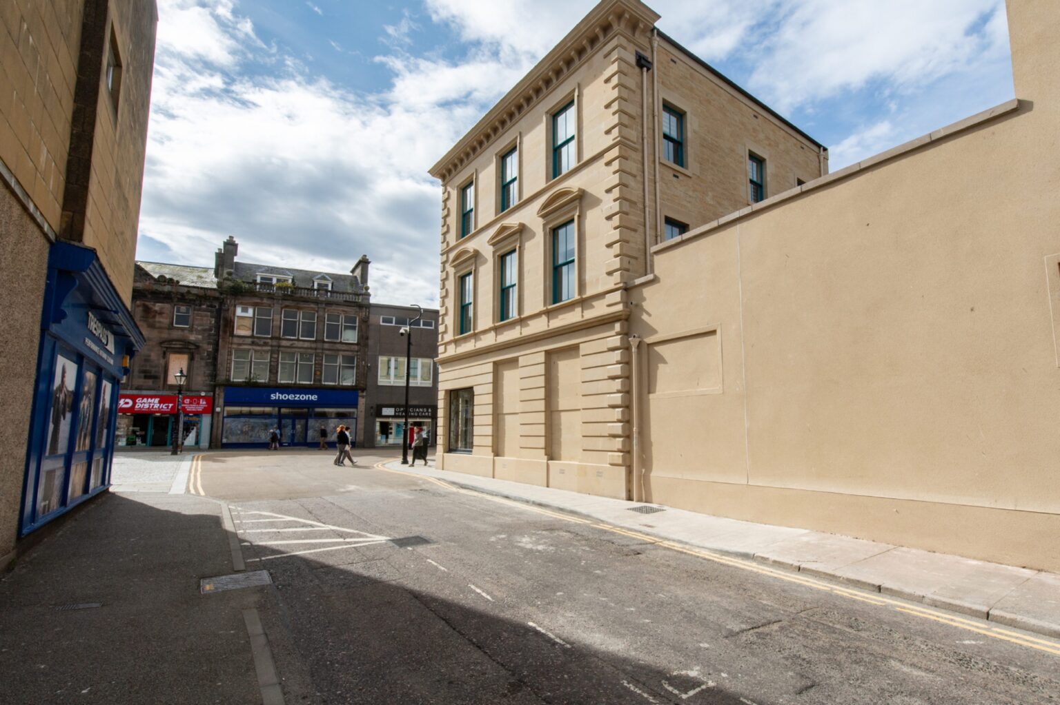 Opening date revealed for new Elgin Poundland store