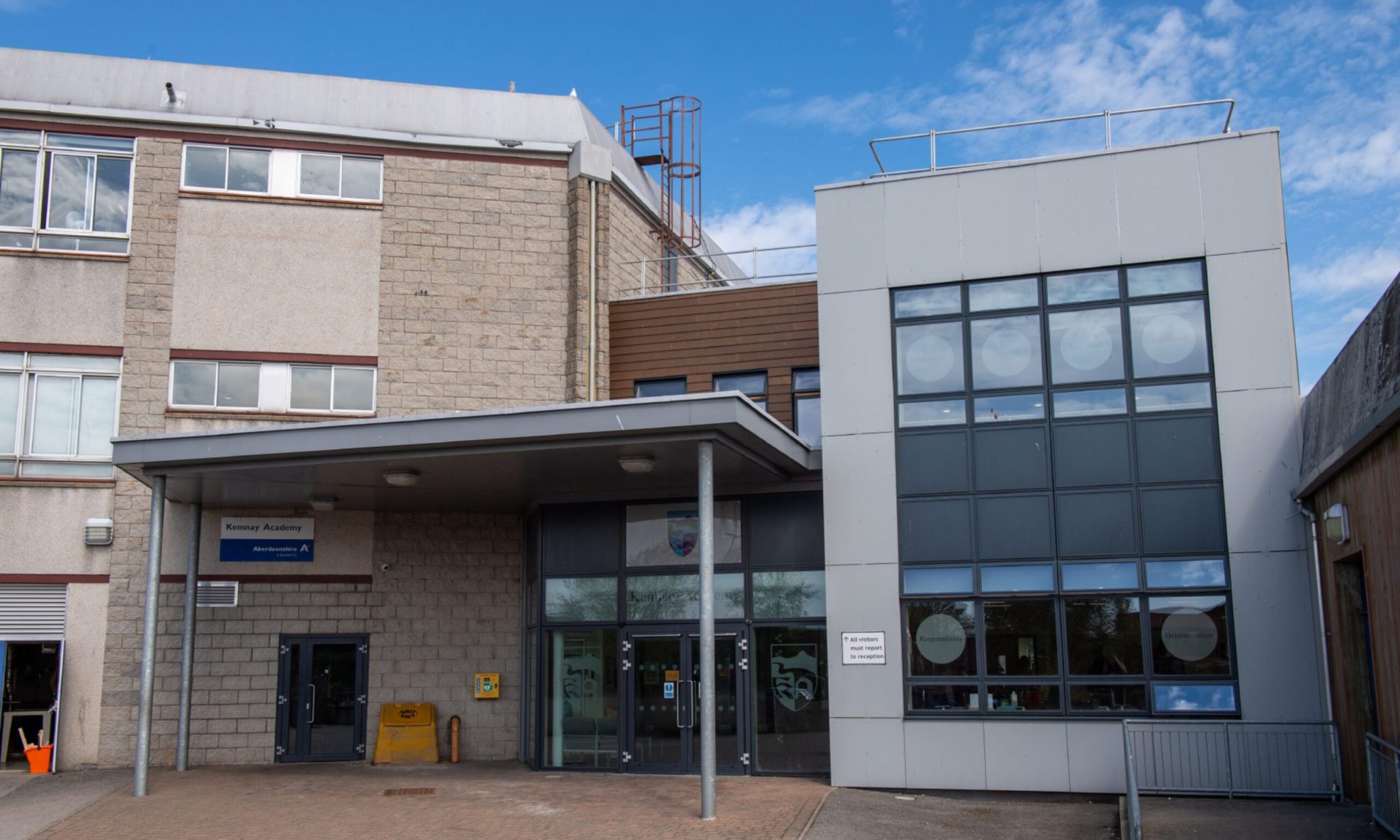 Kemnay man threatened to assault teacher over unruly children