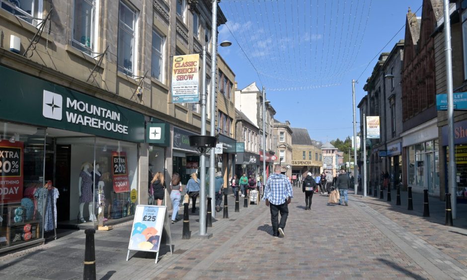'Heil Hitler!': Injured Inverness man left police covered in blood