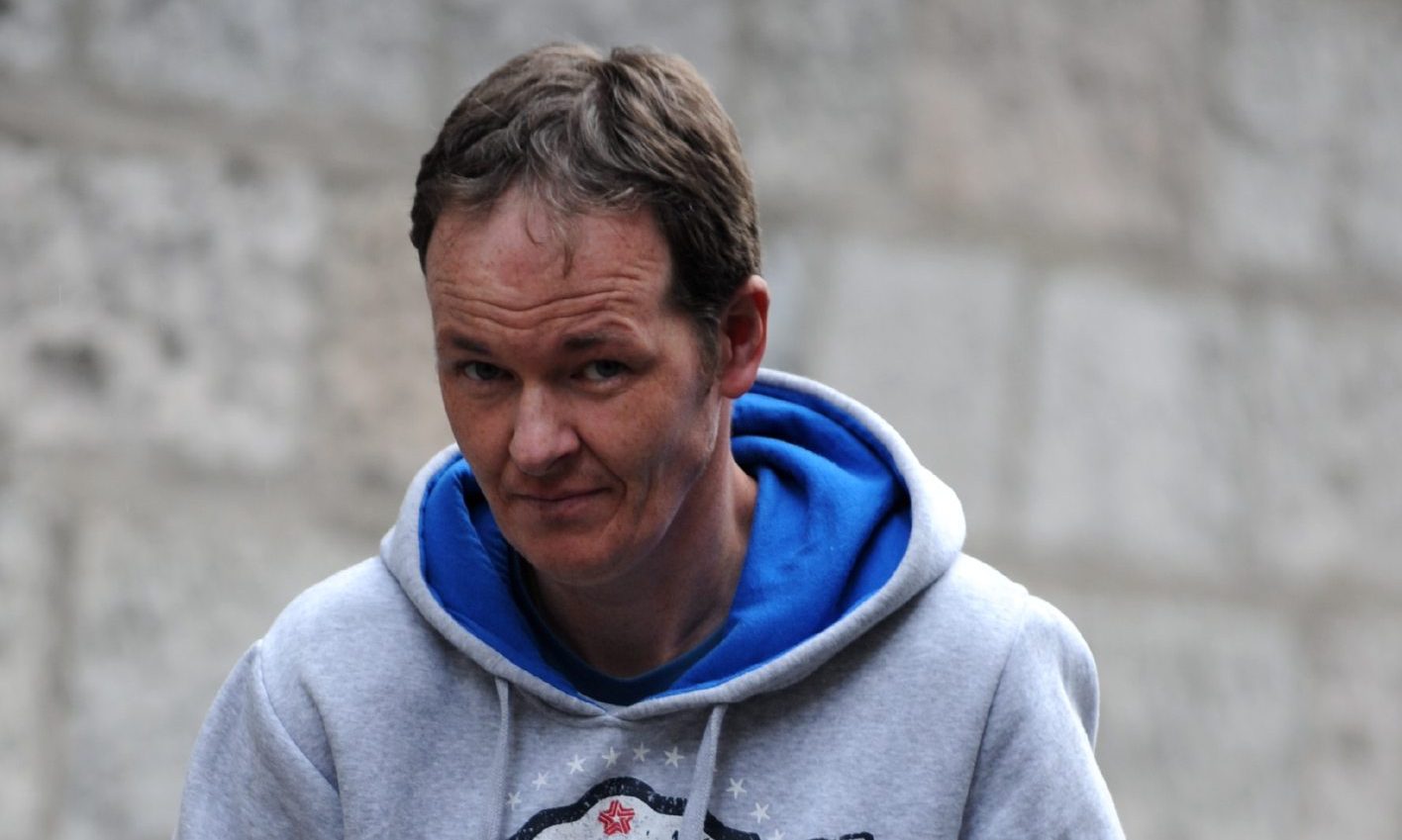 Serial flasher exposed himself to women in Aberdeen wood - again