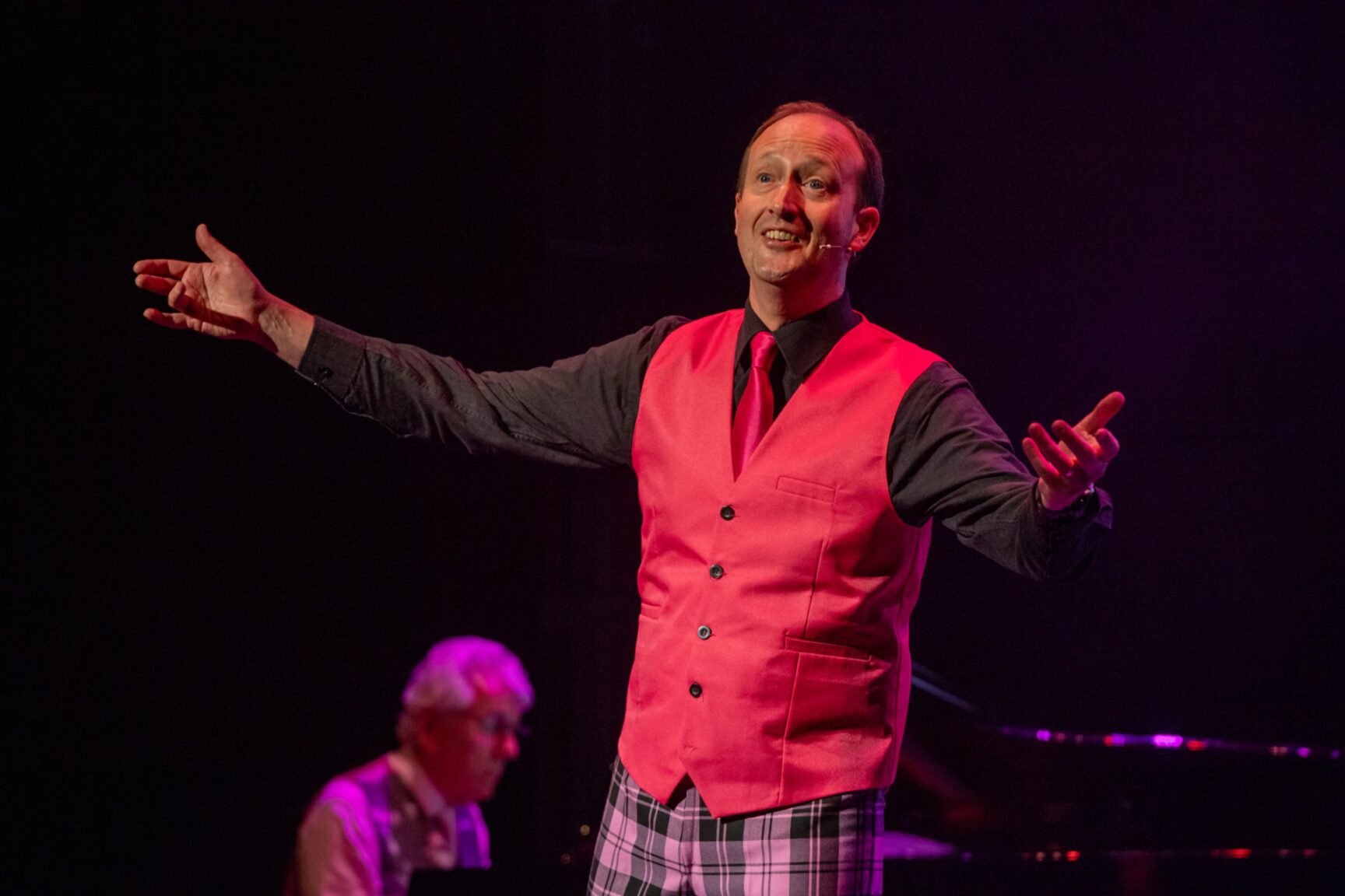 Review: Robbie Shepherd celebrated by top talent at HMT