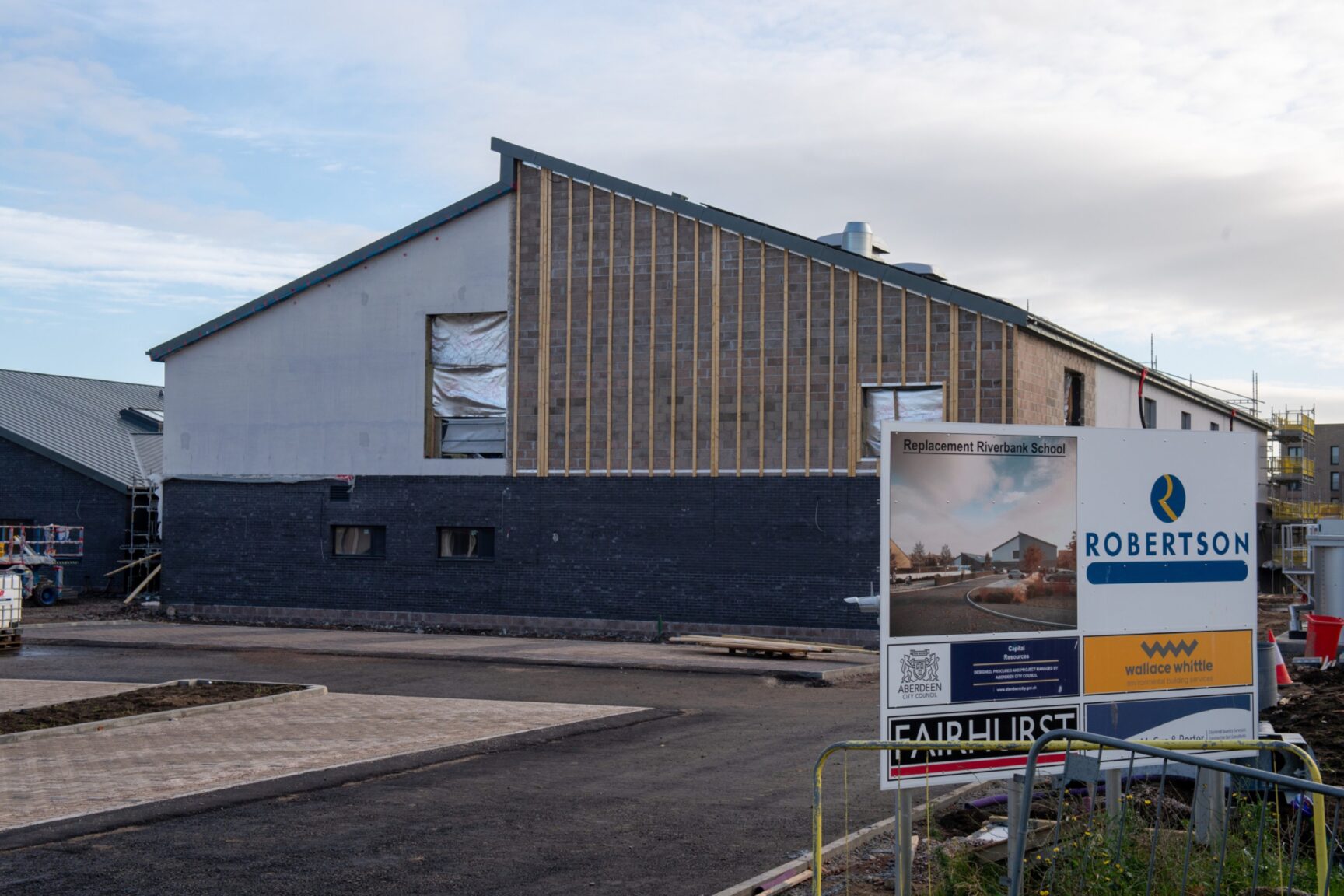 Increasing fears over lack of new Tillydrone school updates