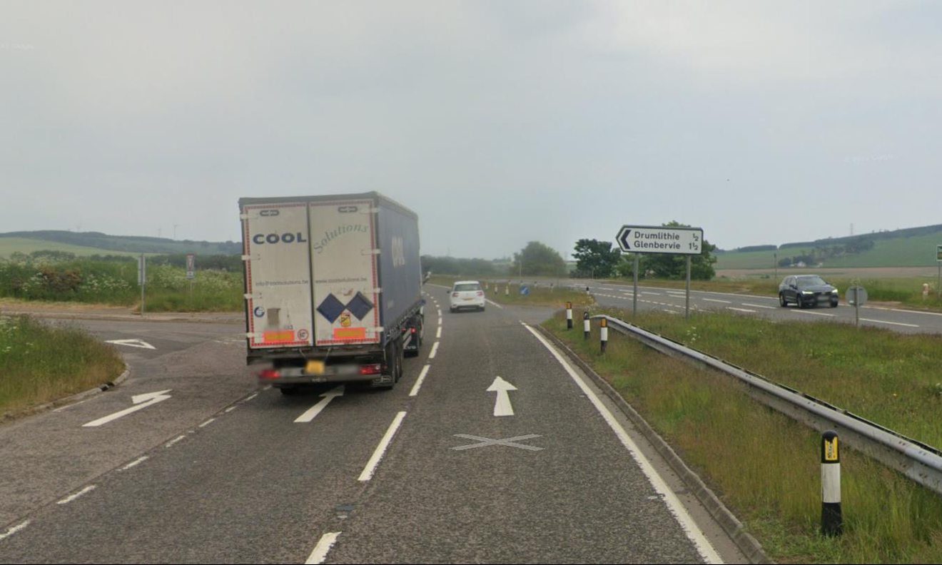 Two people hospitalised after A90 crash near Stonehaven