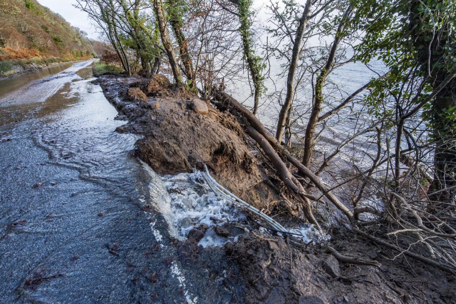New Year's Eve travel chaos due to flooding in the north and north-east