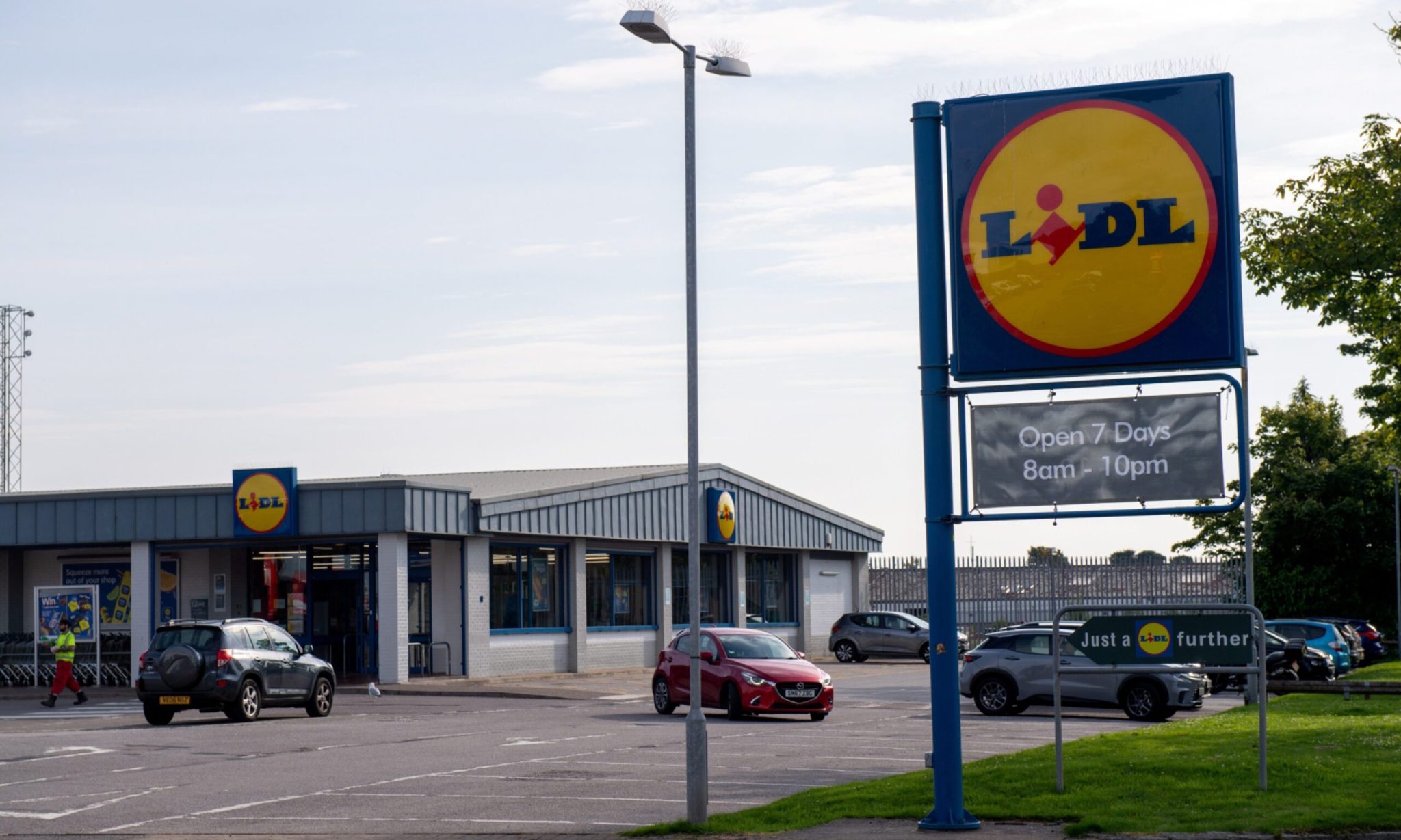 New supermarket poised to take over Lidl Lang Stracht building