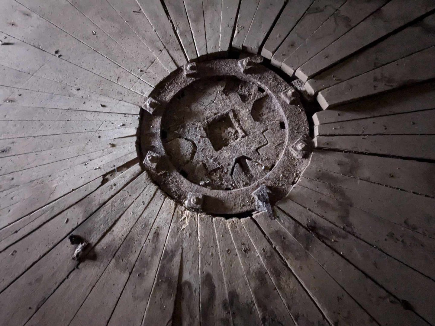 What did I find inside Udny Mort House?